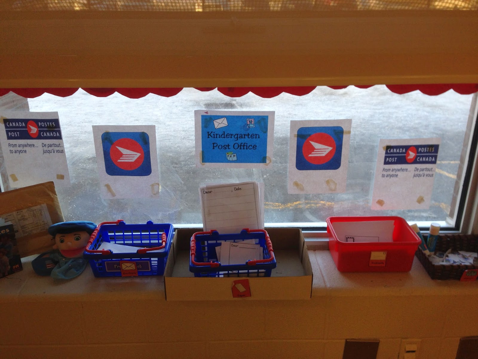 Kindergarten Wonderland :): Post Office Inquiry!